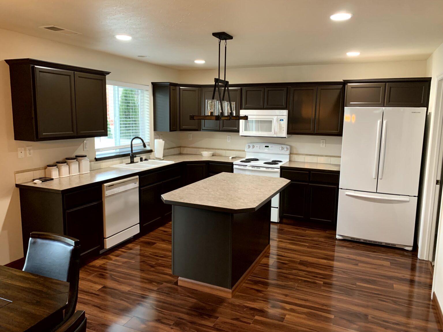 Paint Adhesion 101: How It Works, Expert Tips, Myth Busted